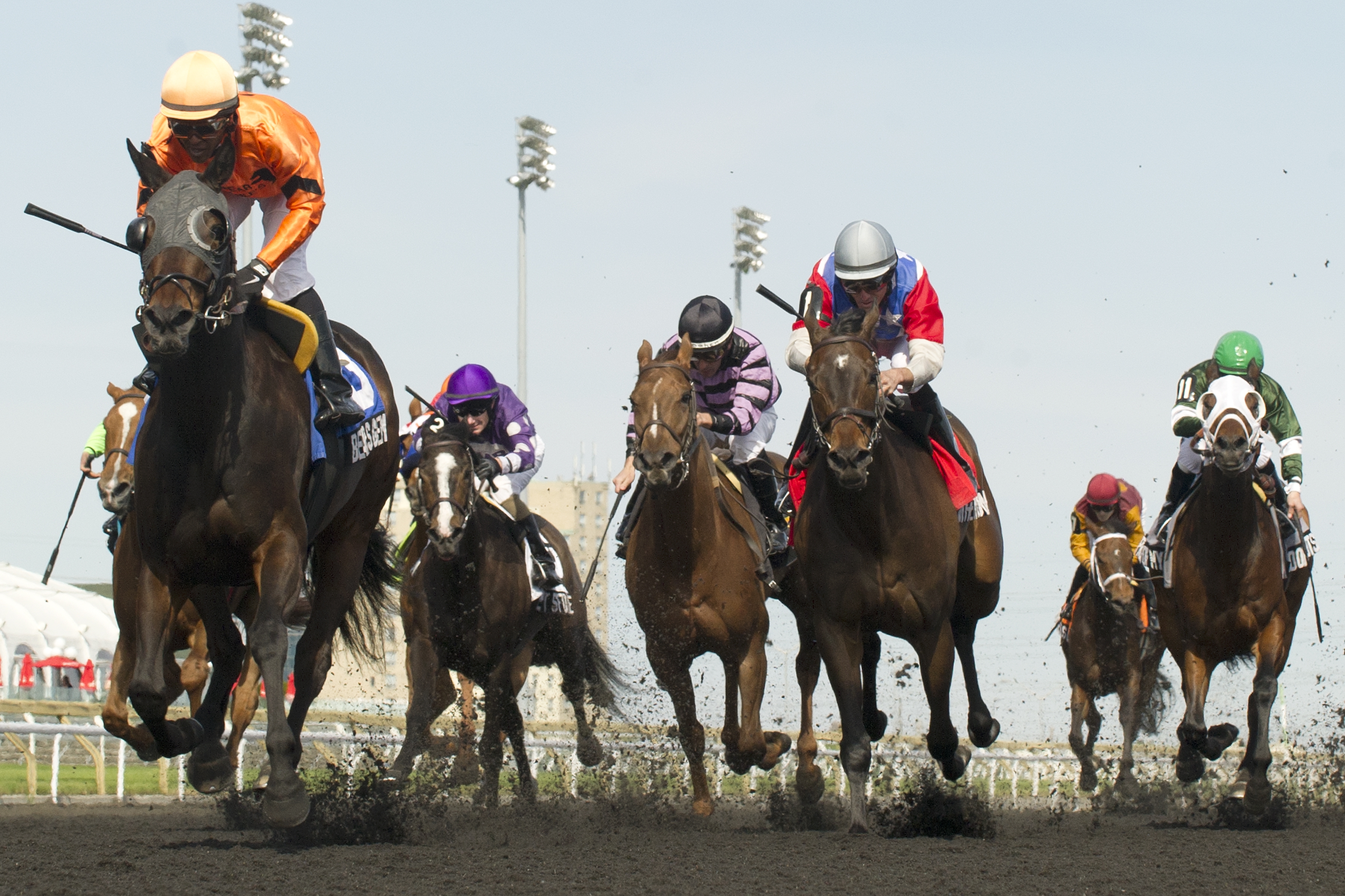 Woodbine: Bear's Gem takes Ballade for fifth straight win
